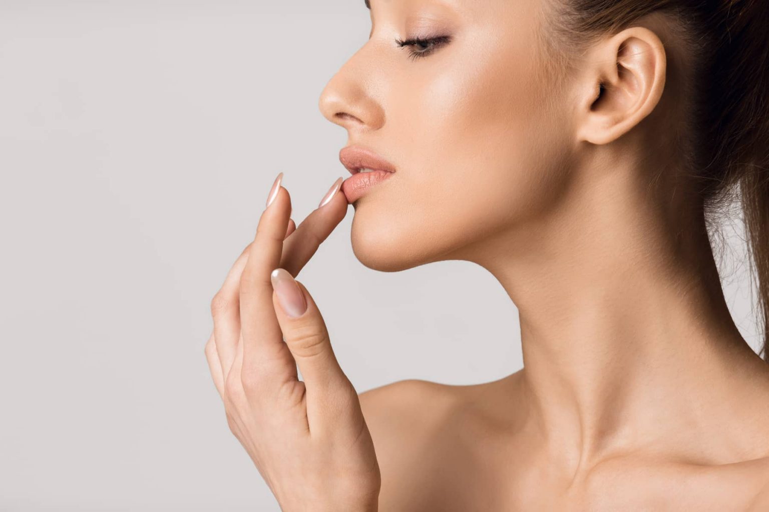 How to achieve a fuller pout with a Bullhorn Lip Lift- 111 Harley St.